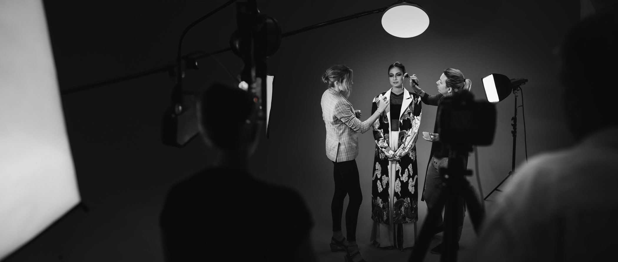 Studio shooting photo eshop sur mannequin | Paris